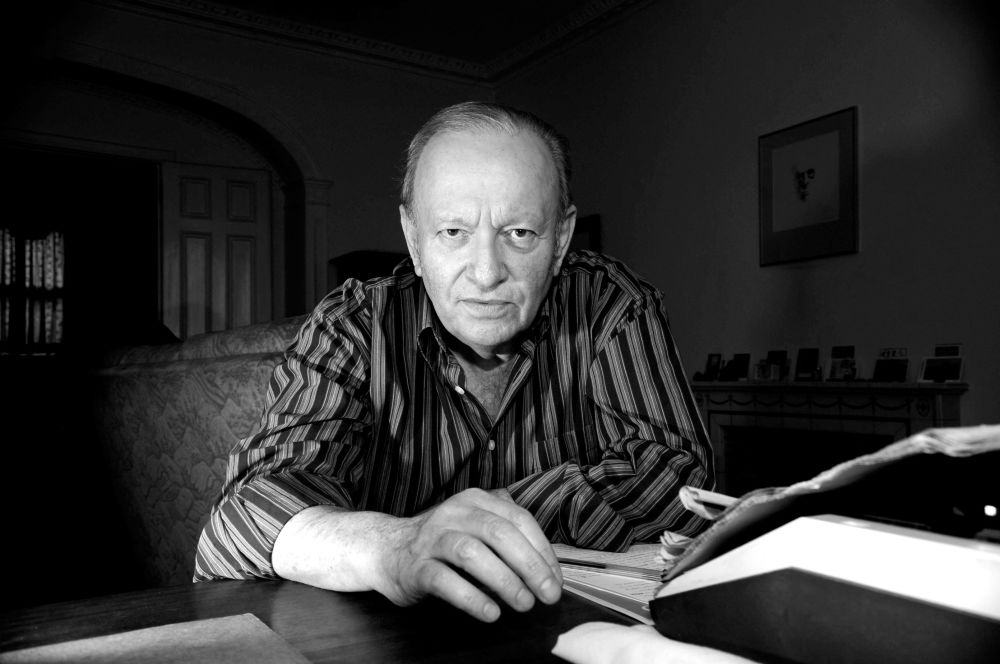 Poetry Of Derek Mahon Essay
